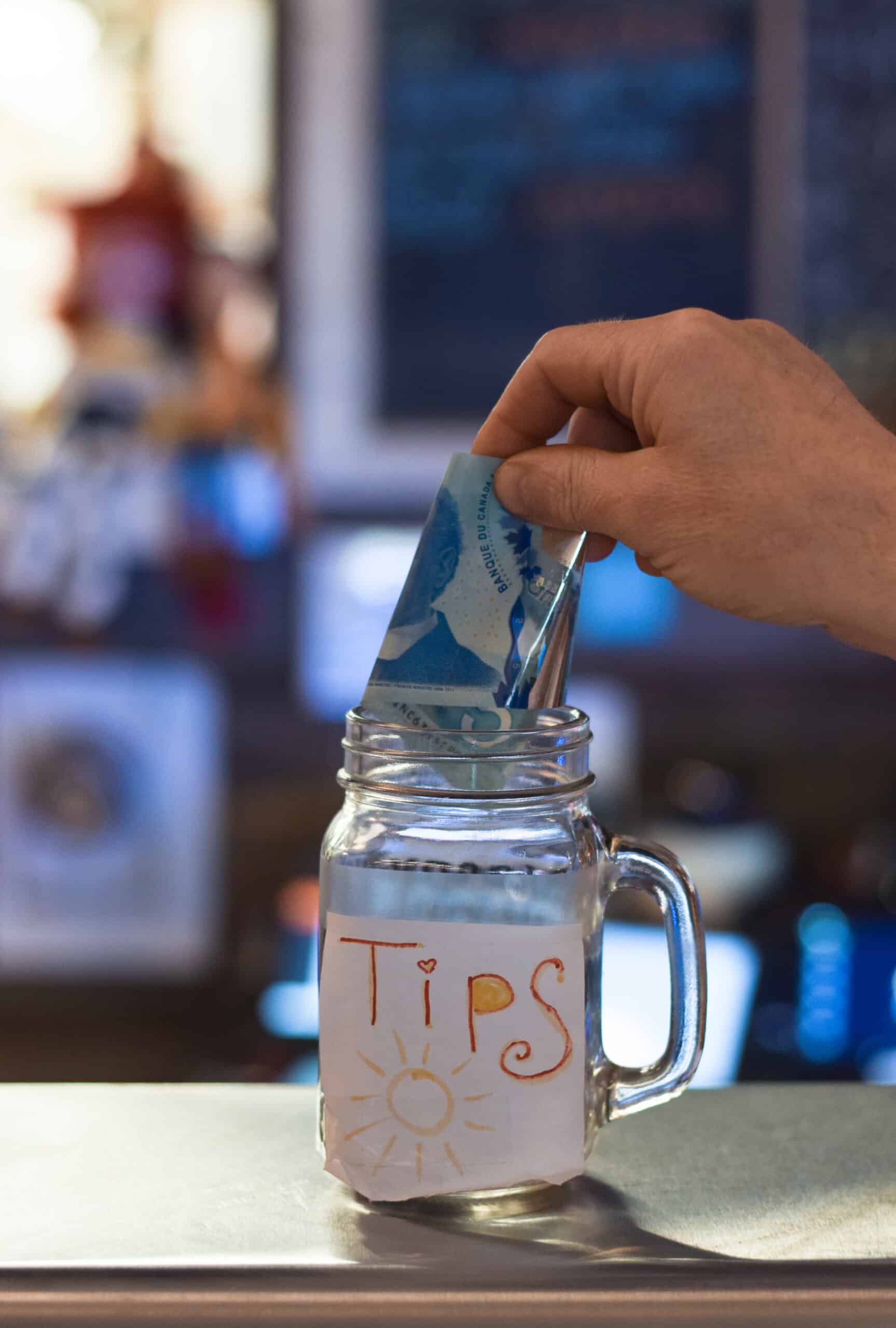 Does Shipt Accept Tips? (Everything To Know!) - AnswerBarn